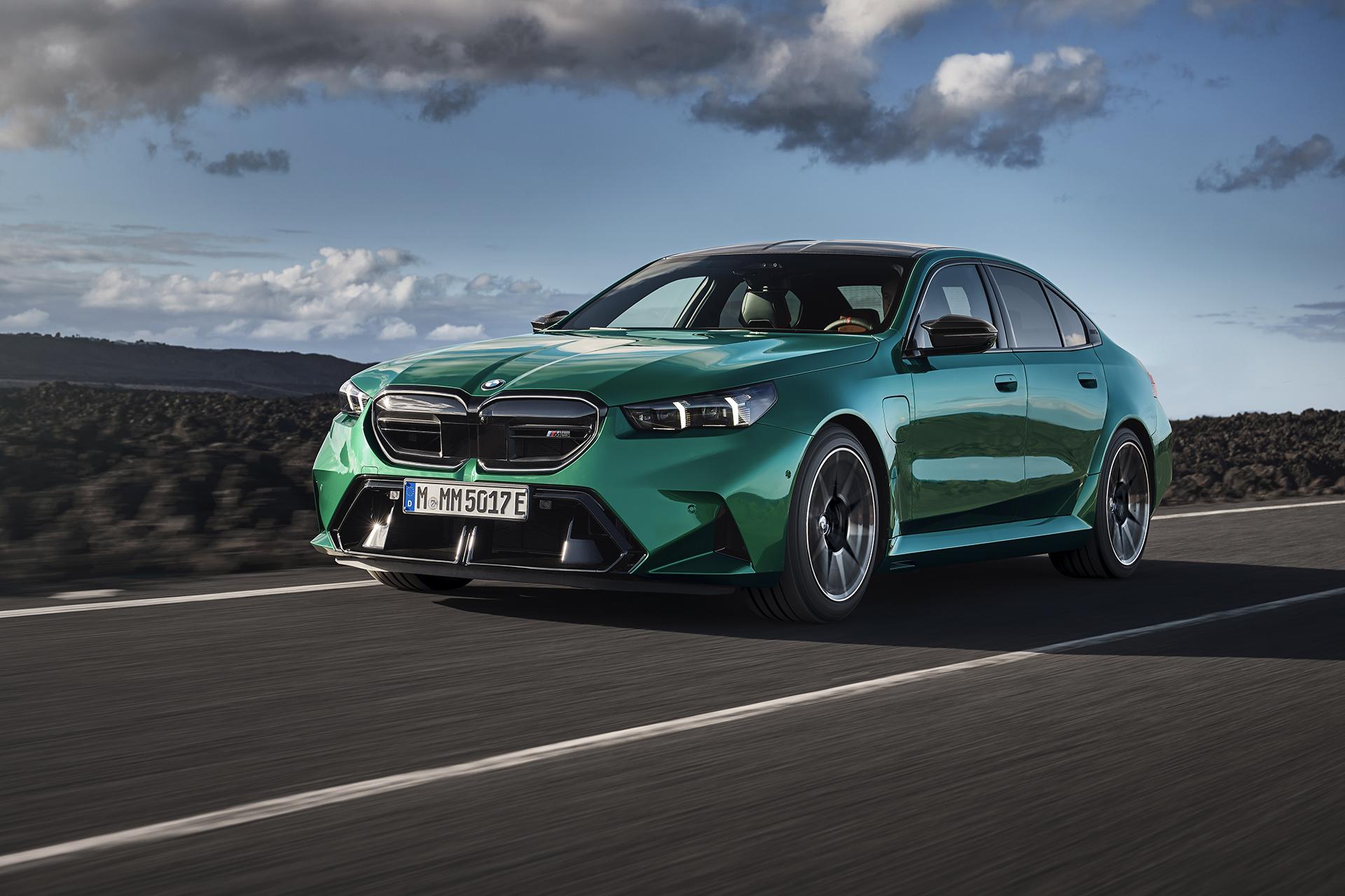 BMW M5 (2024), la puissante berline allemande passe à l'hybride ...